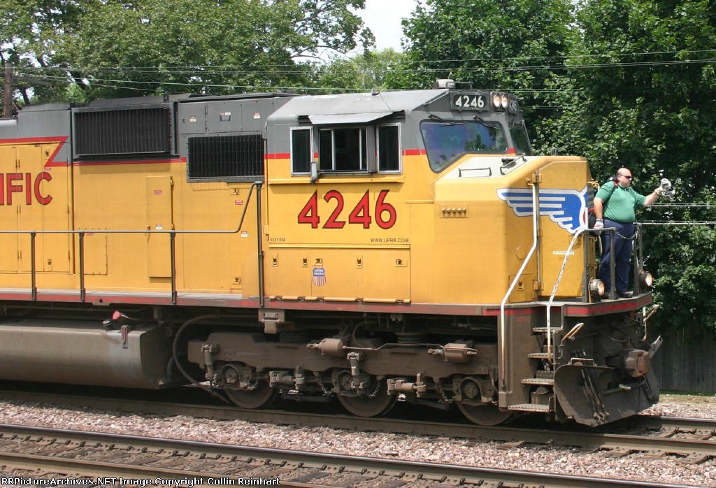 UP 4246